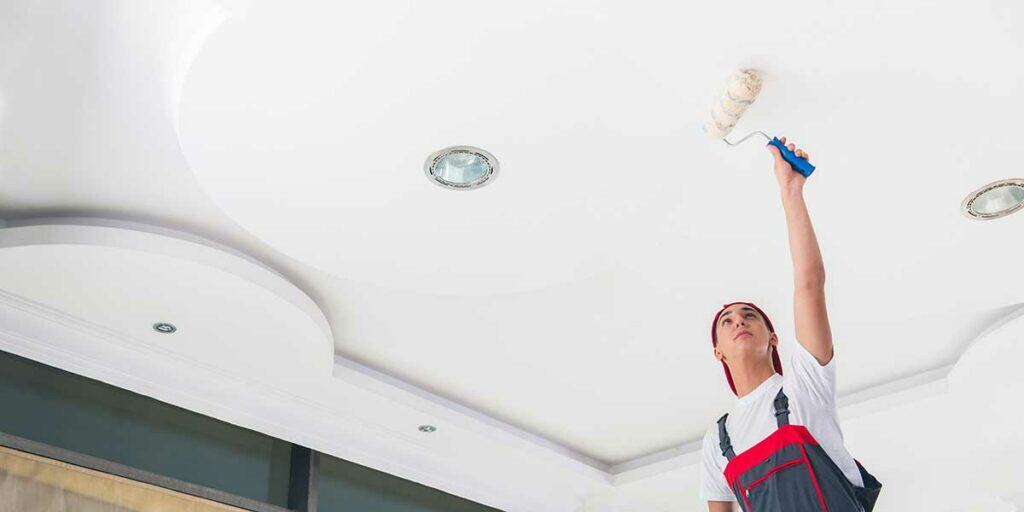 Which Order to Follow When Painting Walls and Ceilings